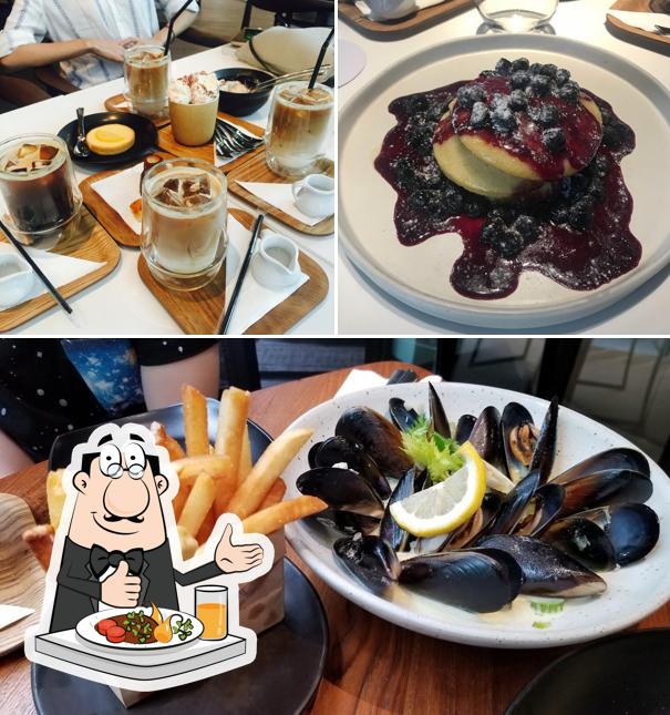 D'ARK EmQuartier - Comfort Food & Specialty Coffee, Bangkok ...