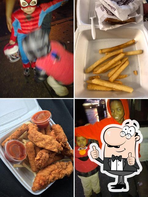 DJ's Gyros in Chicago - Restaurant menu and reviews
