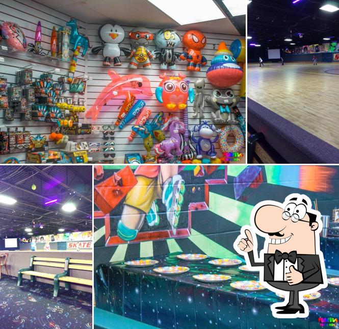 FUNCITY SK8 & PLAY, Webster - Restaurant menu, prices and reviews
