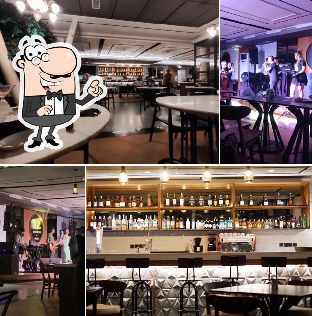 Twelve Degrees Rooftop Bar & Lounge, Curug Sangereng - Menú del ...