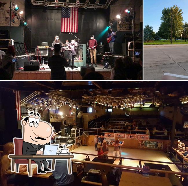 Diamondback Saloon, Belleville - Restaurant menu, prices and reviews