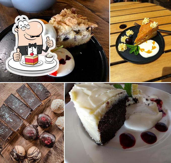 Boatshed Cafe in Rawene - Restaurant reviews