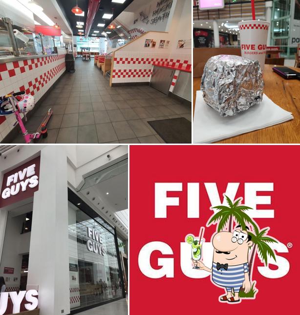 Five Guys Manchester Arndale, U19 Upper Mall, Manchester Arndale in ...