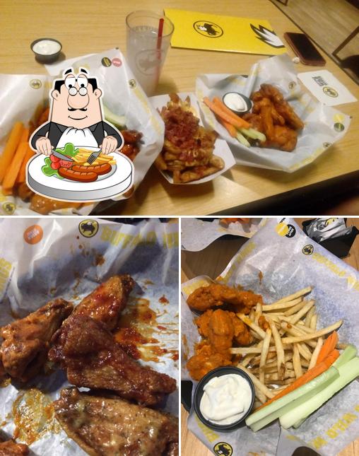 Buffalo Wild Wings, Guadalupe, Estación de Eloy Cavazos (Metrorrey ...