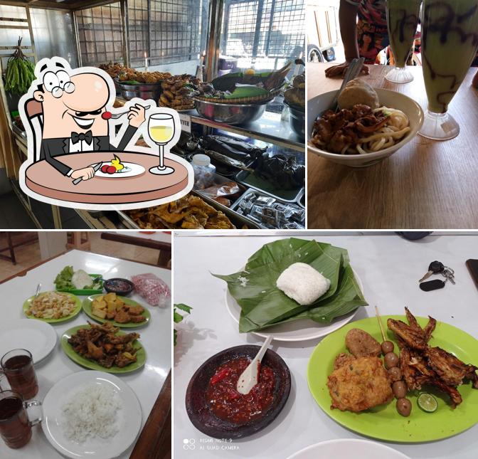 Ayam Bakar & Goreng Simpang Siliwangi, Simpang Baleendah restaurant ...