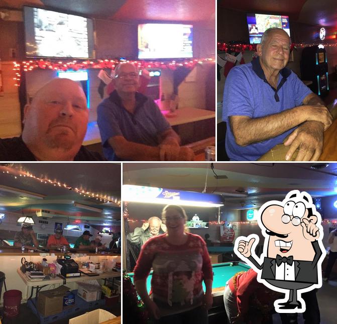 Red Roof Bar in USA - Restaurant reviews