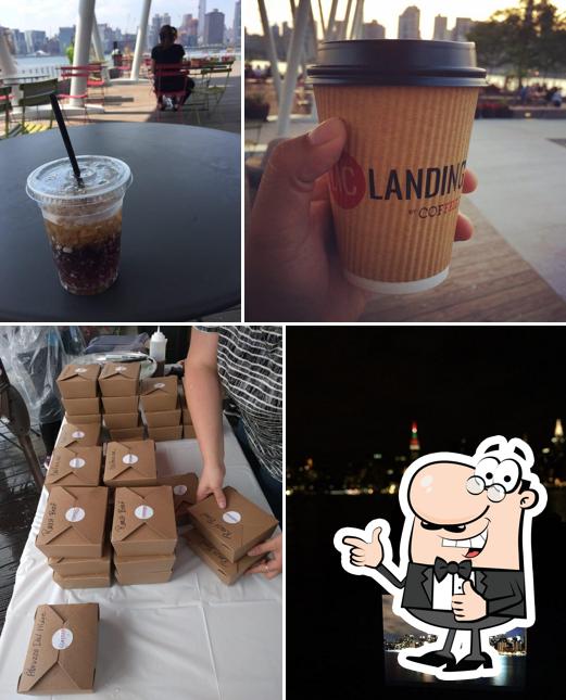 LIC LANDING CAFE, 52-10 Center Blvd in New York City - Restaurant reviews