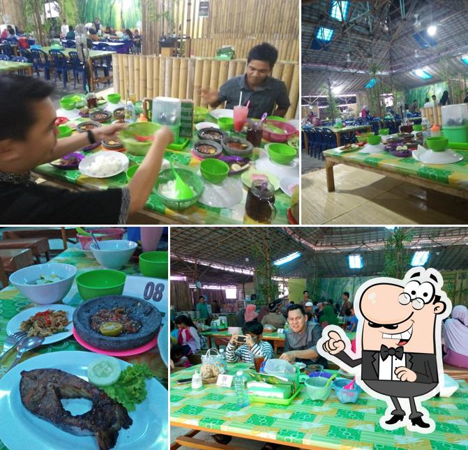 RM. SERUMPUN BAMBU restaurant, Banjarmasin, Gg. Al-Khair No.1 ...