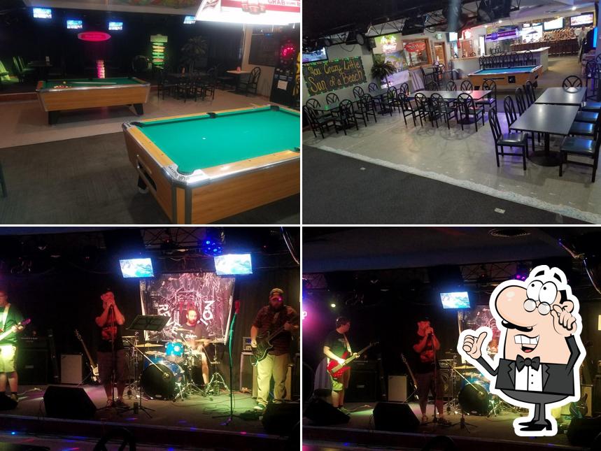 Ripley's Beach Bar in Terre Haute - Restaurant reviews
