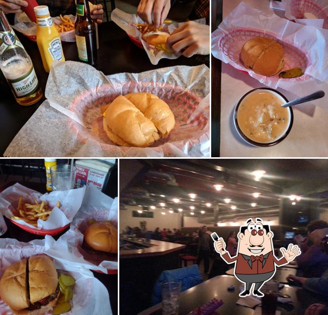 Red Room in Sturgeon Bay - Restaurant menu and reviews