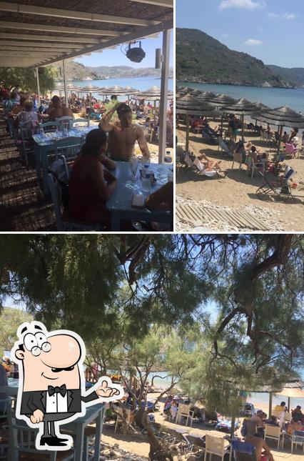 παραλια Δελφίνι (Delfini Beach), Kini - Restaurant reviews