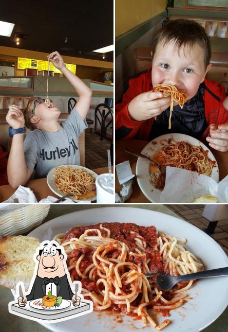 The Grinders & Spaghetti House - Bettendorf, 2171 Kimberly Rd in ...