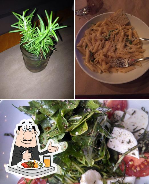 Blue Tomato Kitchen in West Des Moines - Restaurant menu and reviews