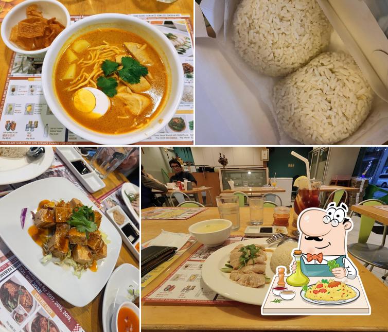 Tiong Bahru Hainanese Boneless Chicken Rice-Leviste, Makati ...
