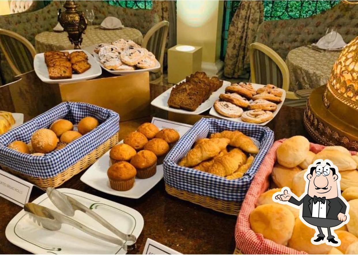 Manila: Unique Filipino Food Culture