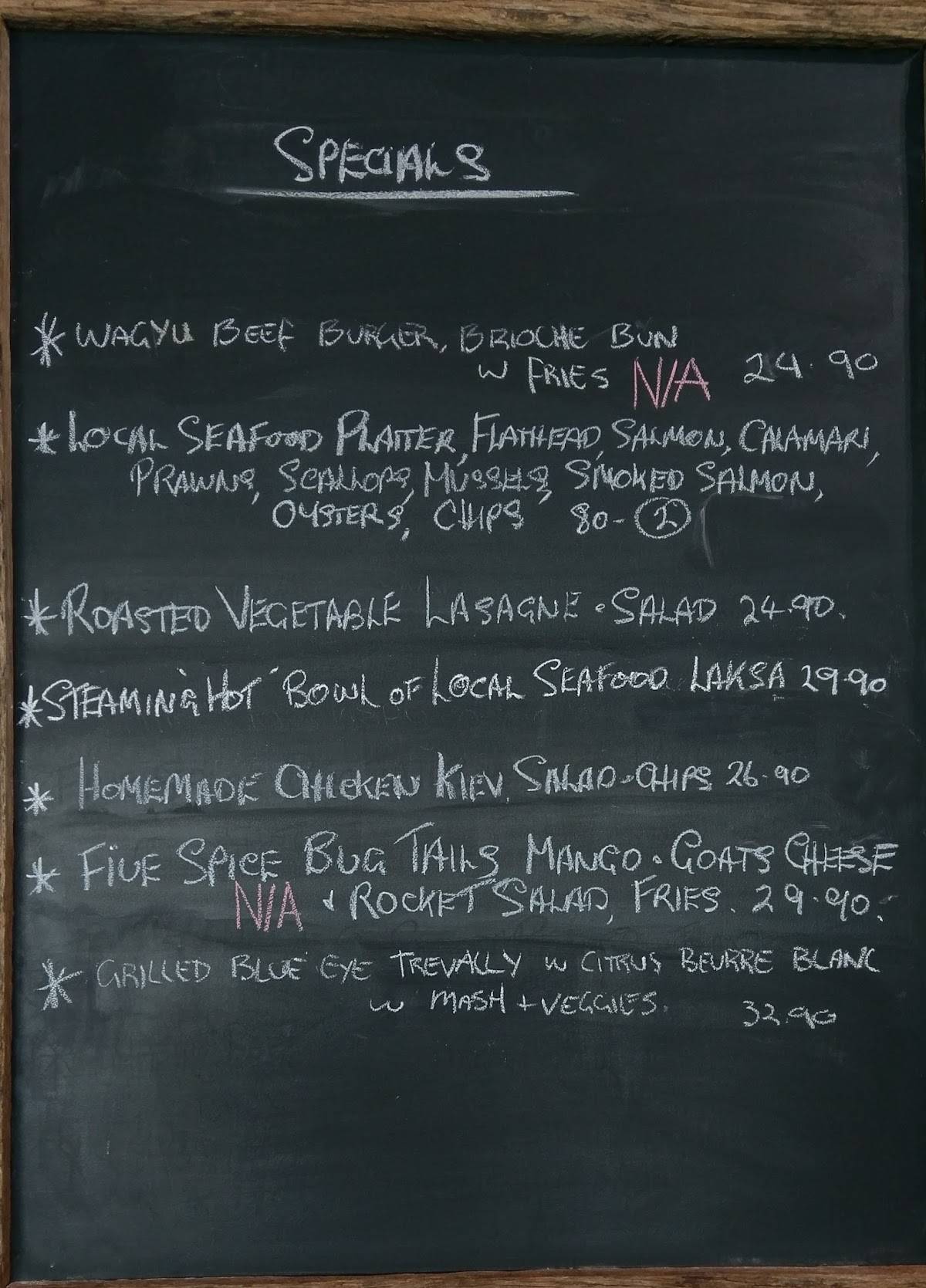 Menu at The Metung Hotel pizzeria, Metung, Kurnai Ave