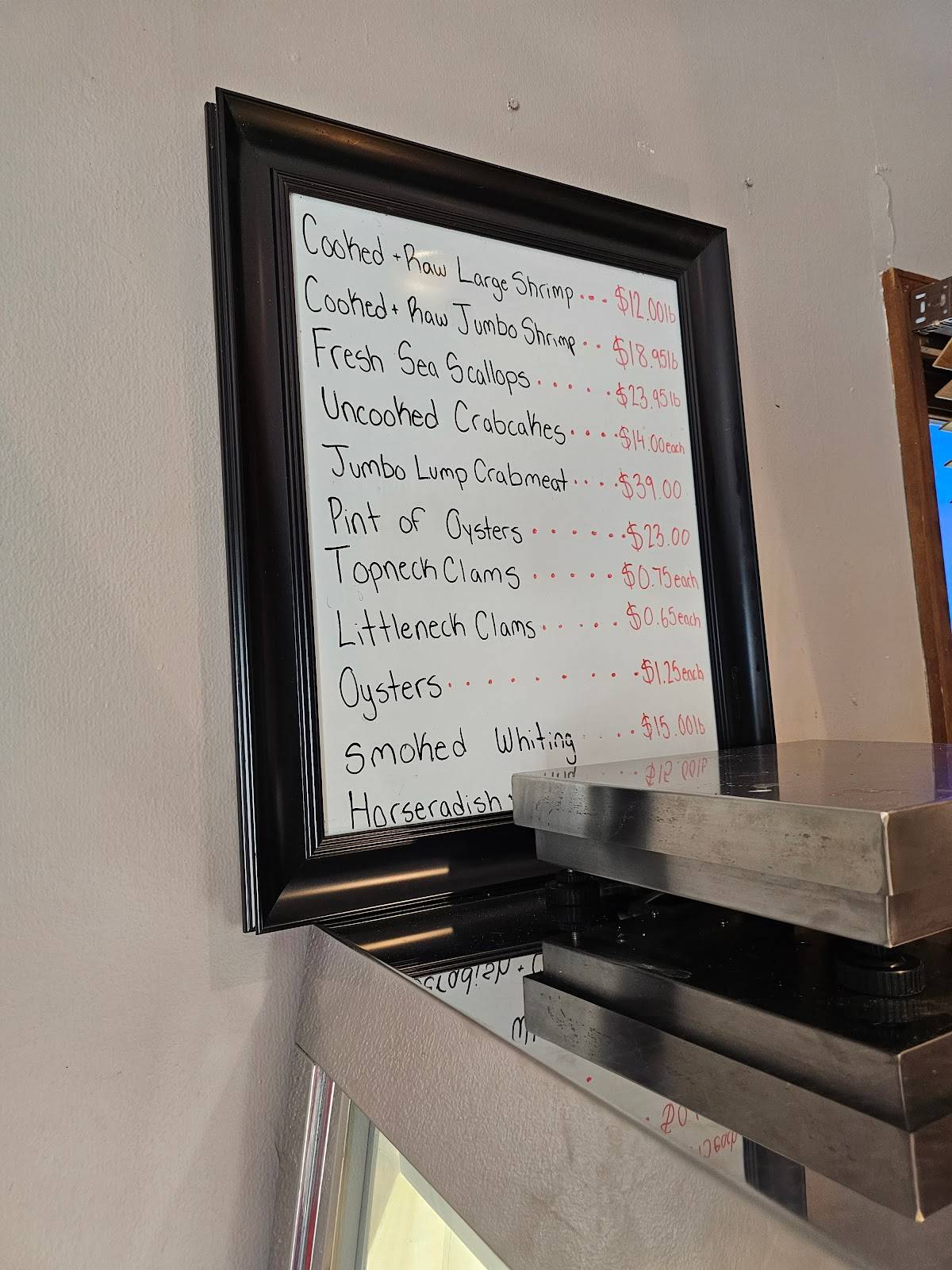 Menu at Cap'n Cats Clam Bar & Tavern, West Deptford