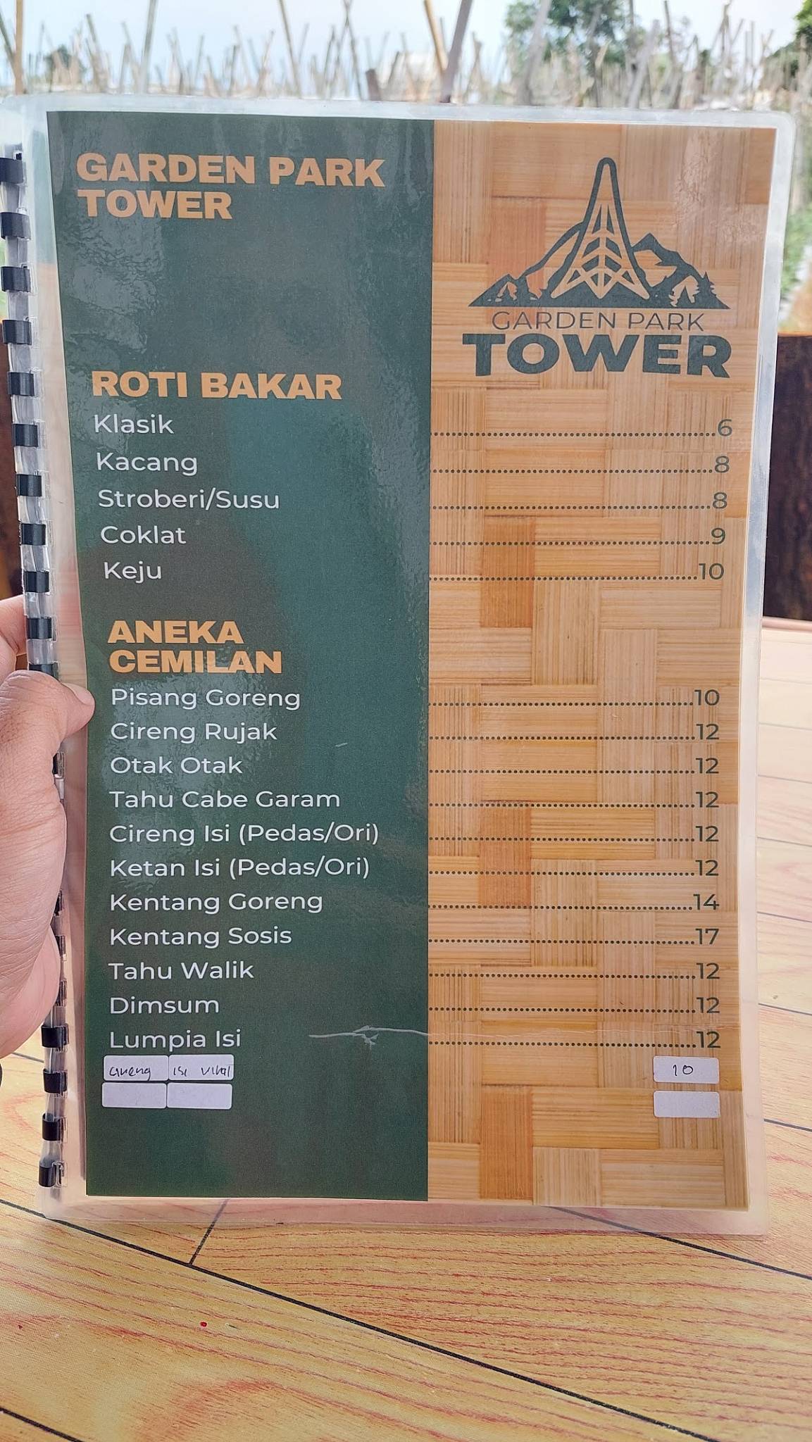 Menu at GARDEN PARK TOWER cafe, Lembang
