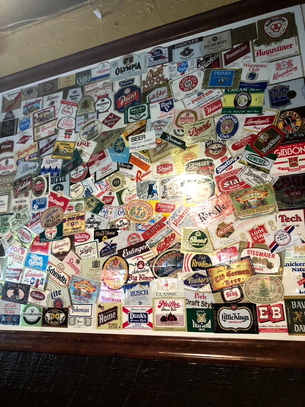 Menu at Pla-Mor Bar & Grill, Maple Valley