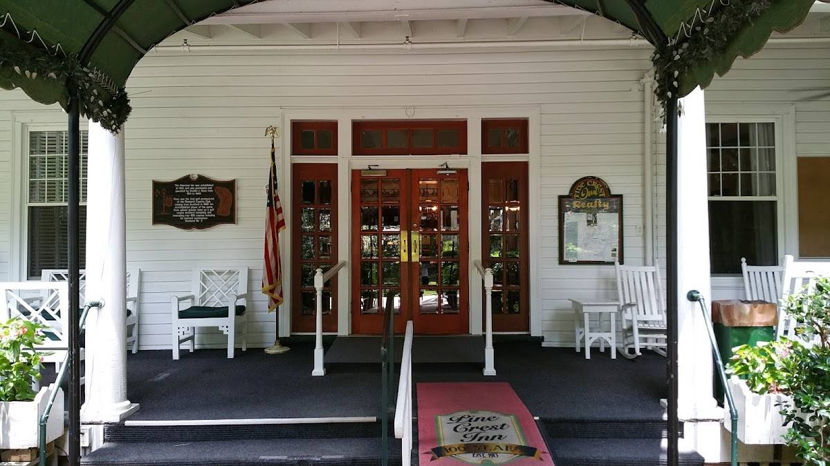 Menu at Pine Crest Inn pub & bar, Pinehurst