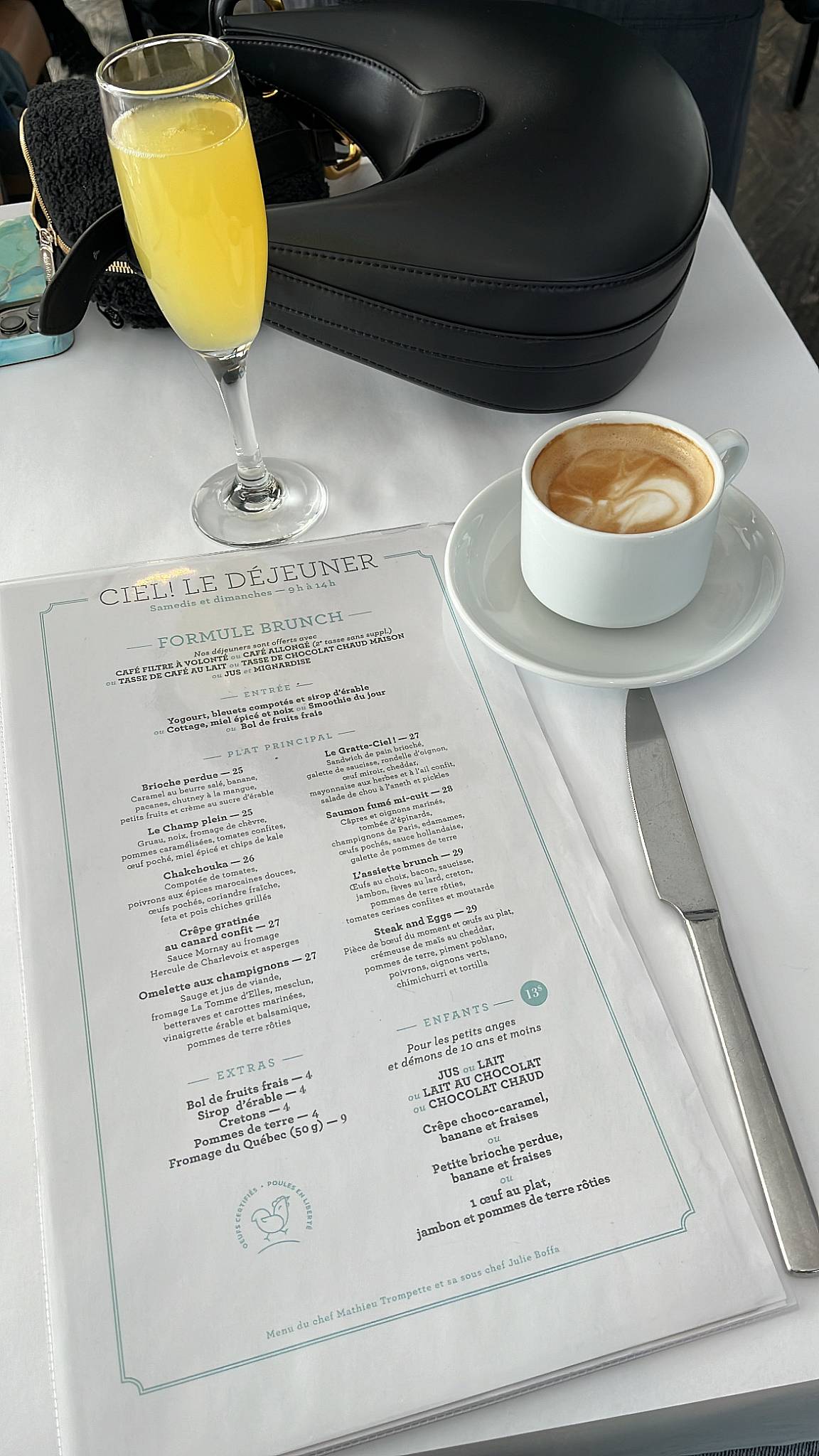 Menu au Ciel! Bistro Bar Tournant, Québec