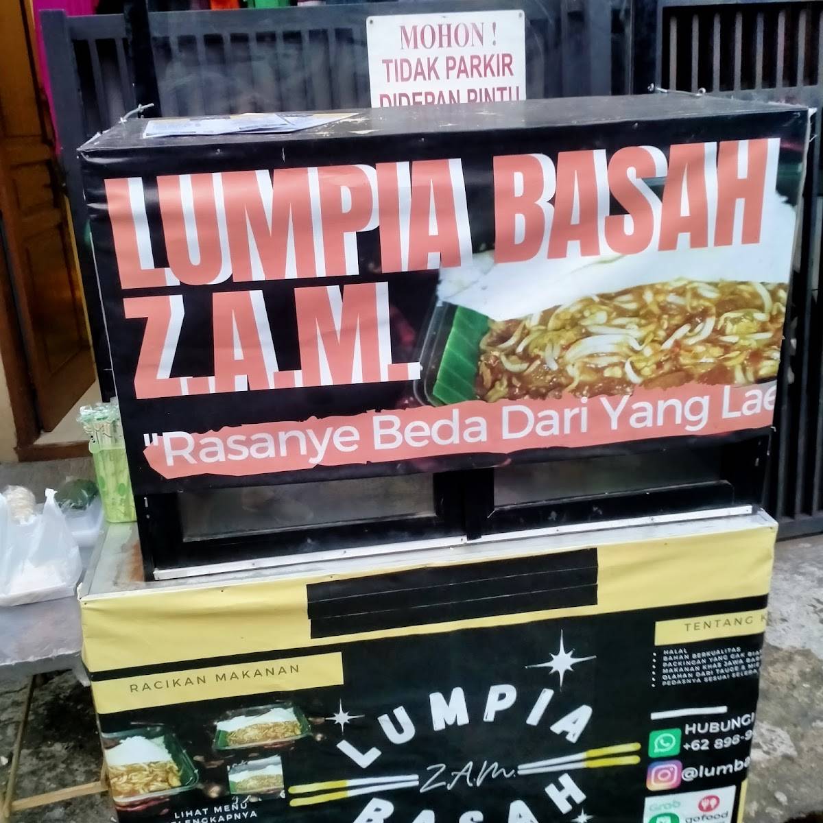 Menu at Lumpia Basah Zam restaurant, South Jakarta