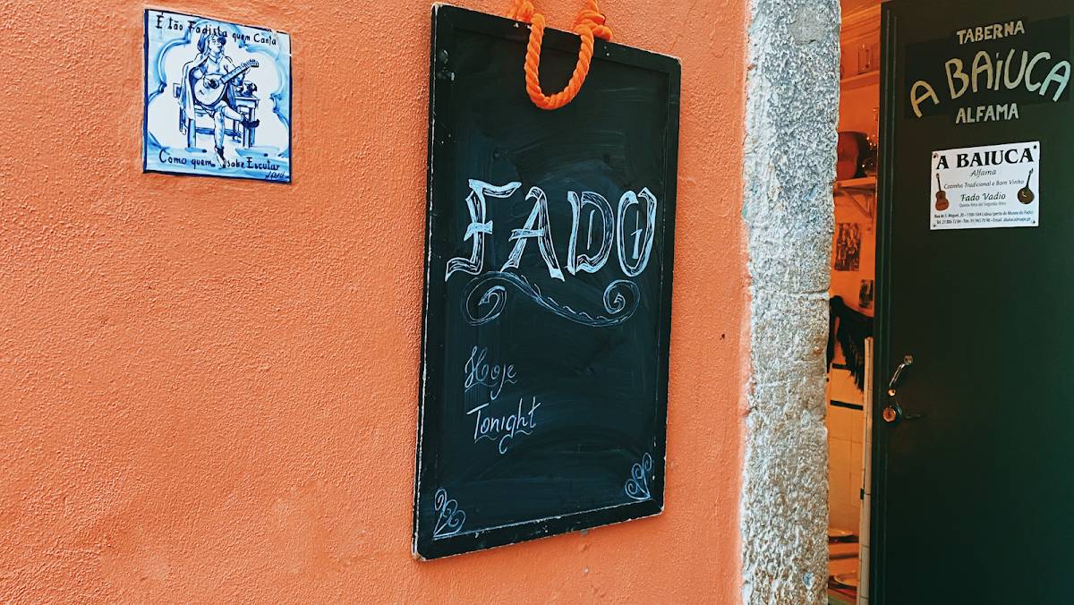 Menu at A Baiuca restaurant, Lisbon, R. de São Miguel nr 20