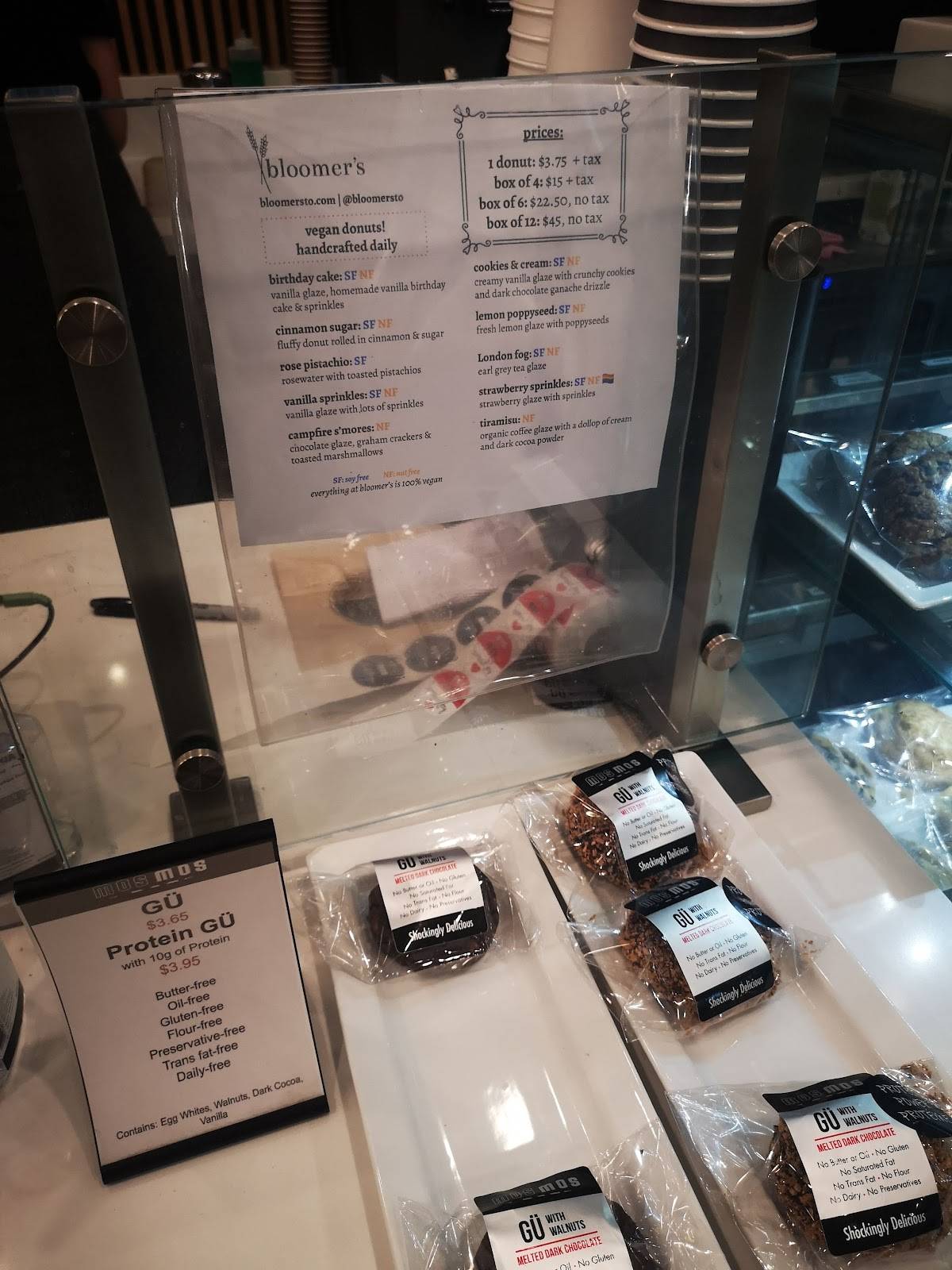 Menu at Mos Mos Coffee & Cookie Shop cafe, Toronto, 655 Bay St.