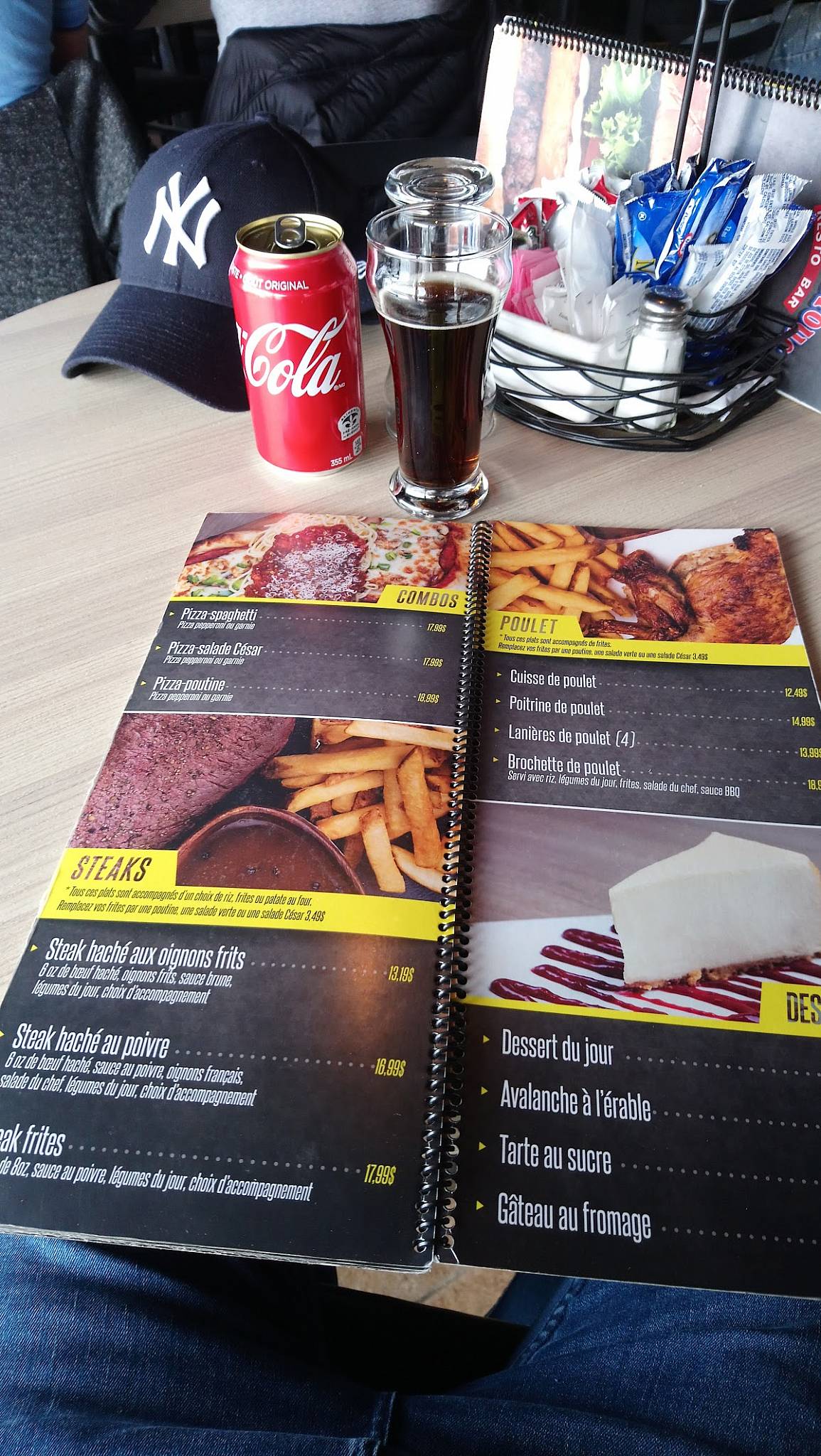 Menu au Québec Broue restaurant, Québec, Wilfrid-Hamel Blvd