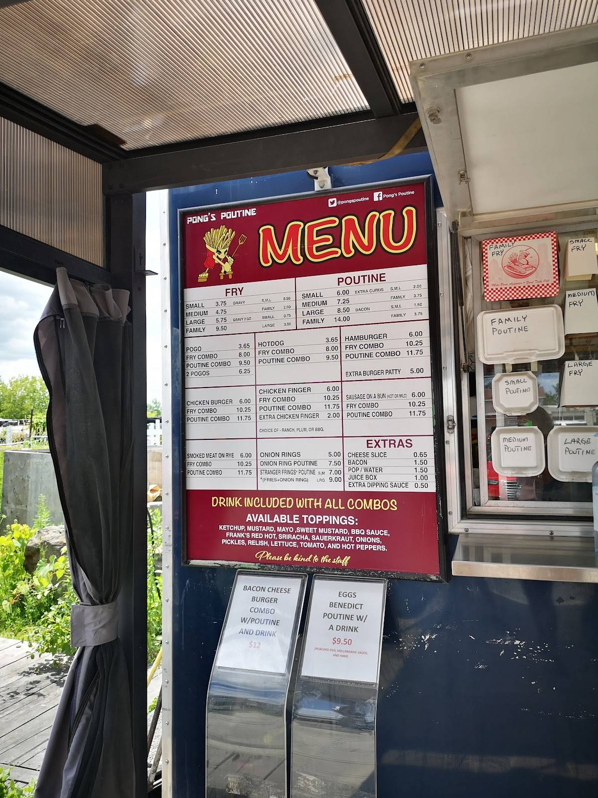 Menu at Pong's Poutine fast food, Ottawa, Carp Rd