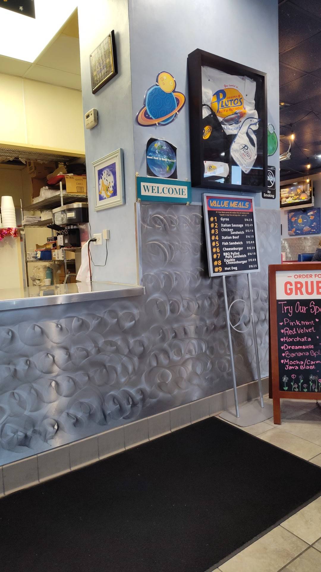 Menu at Pluto's fast food, Oak Lawn