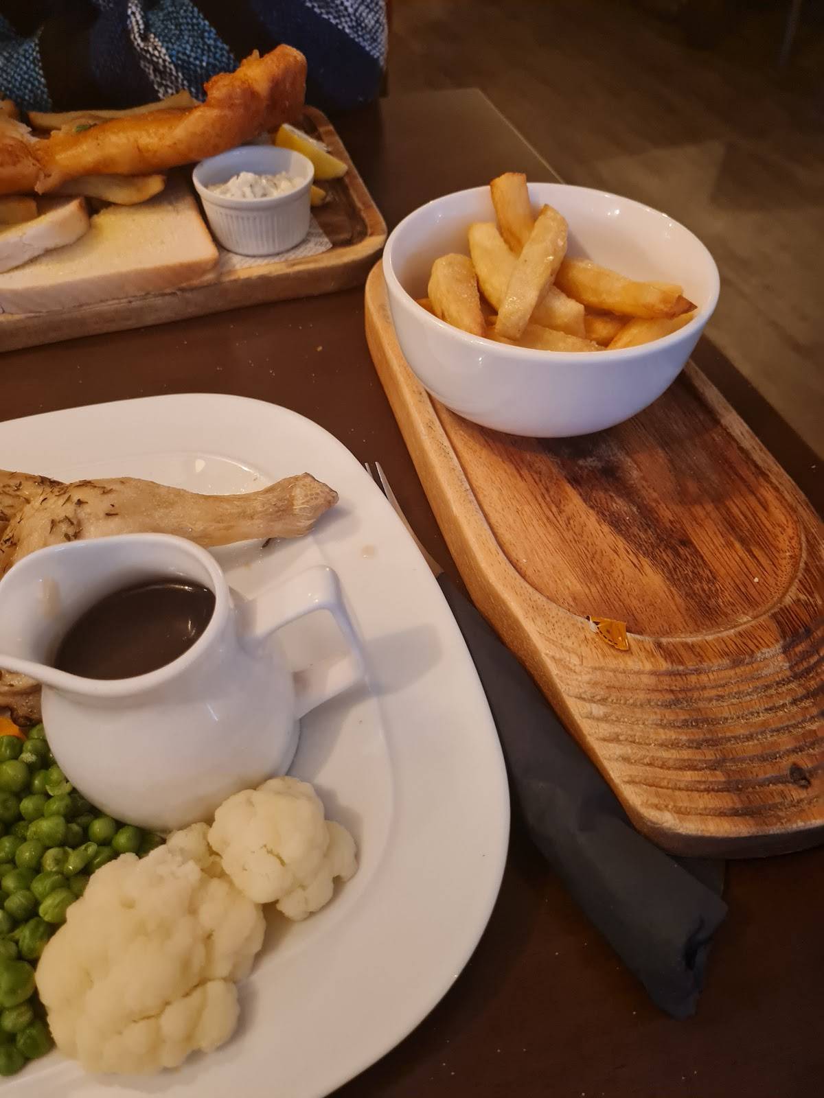 Menu at The Lawns Hotel pub & bar, Derby