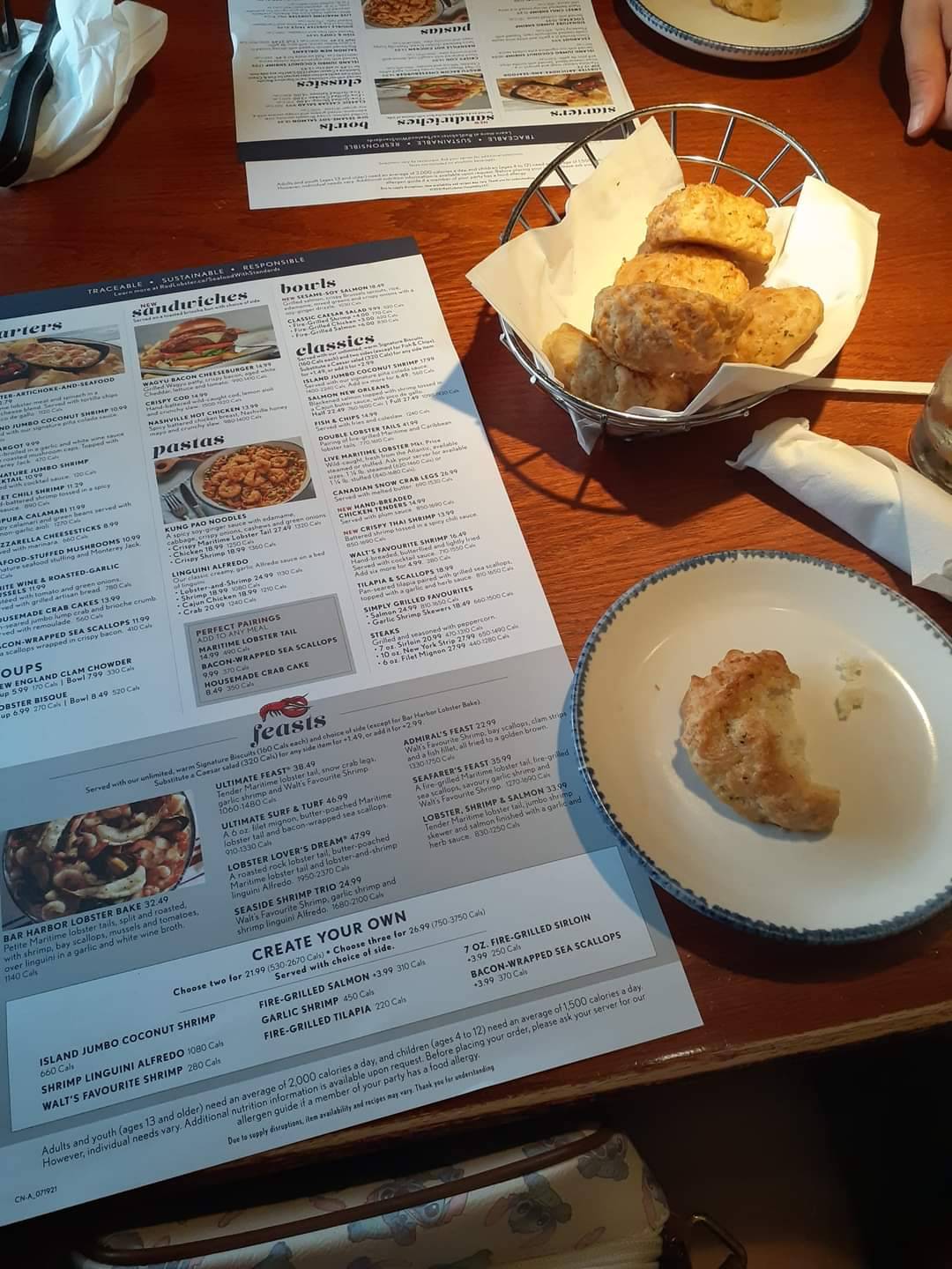 Menu at Red Lobster restaurant, Ottawa, St. Laurent Blvd