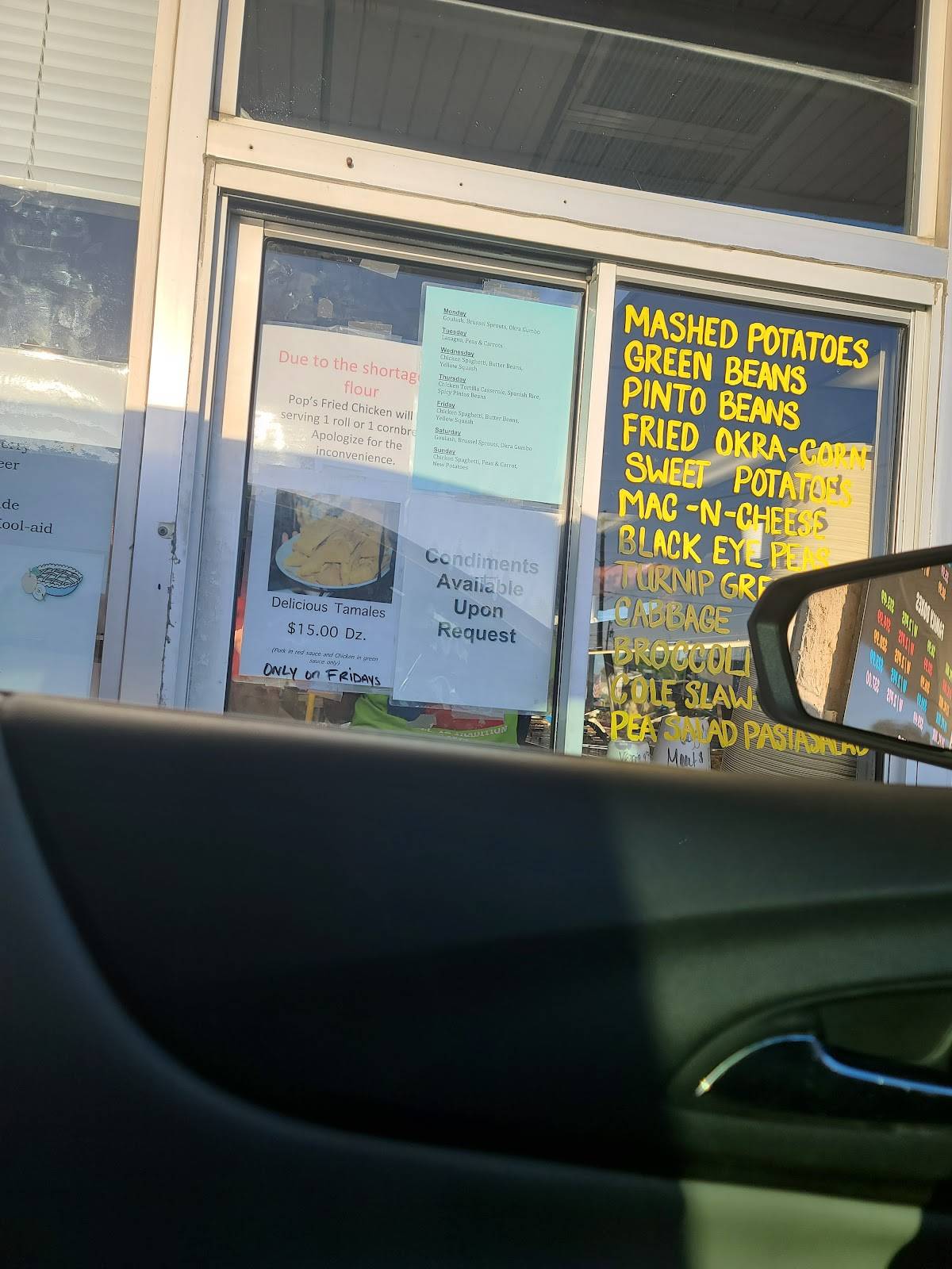 Menu at Pop's Fried Chicken fast food, Terrell