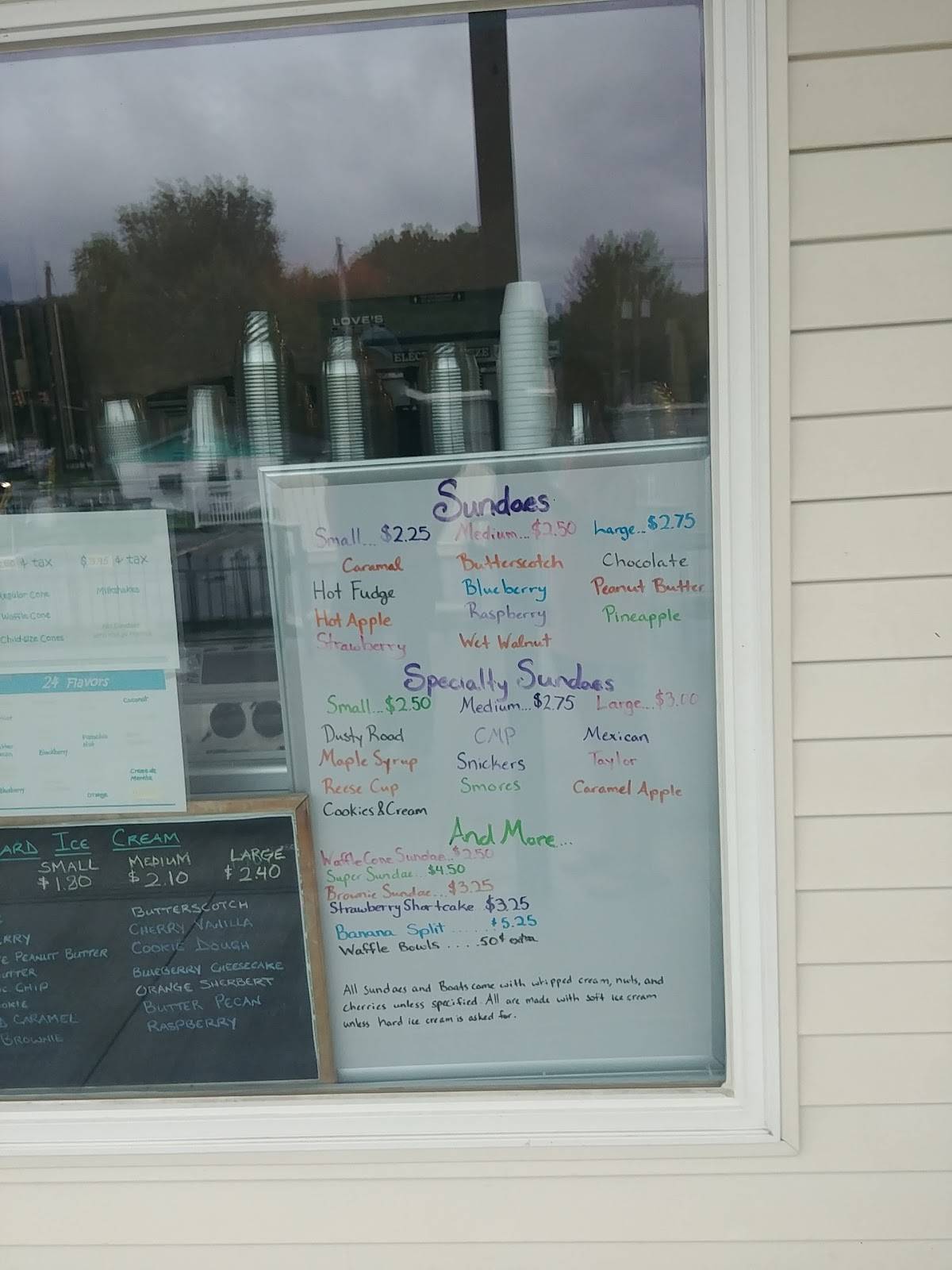 Menu at Country Cottage Ice Cream Parlor, Wysox