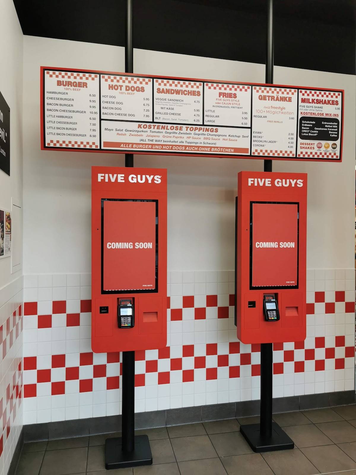 Speisekarte von Five Guys fast Food, Frankfurt am Main