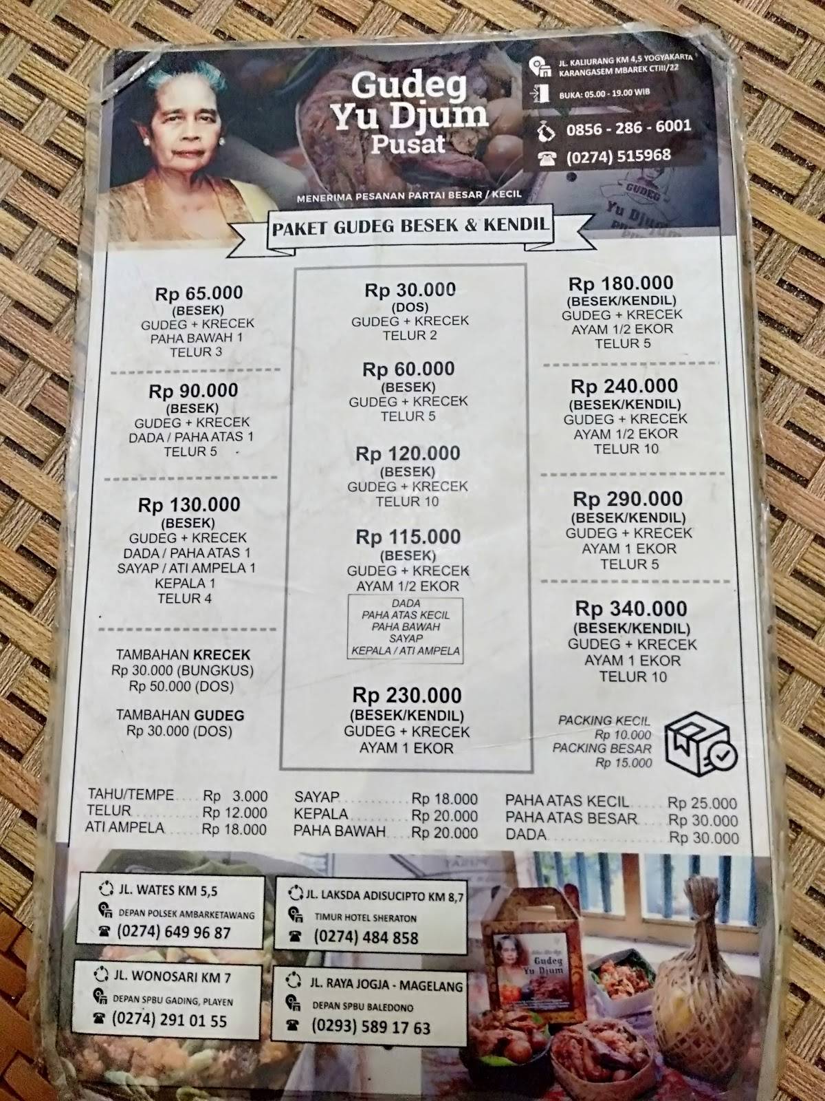 Carta del restaurante Gudeg yu Djum pusat (outlet sagan), Yogyakarta