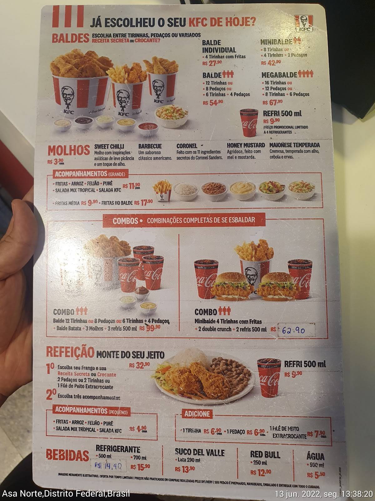 Menu em KFC restaurante, Brasília, SDN CNB - Conjunto A