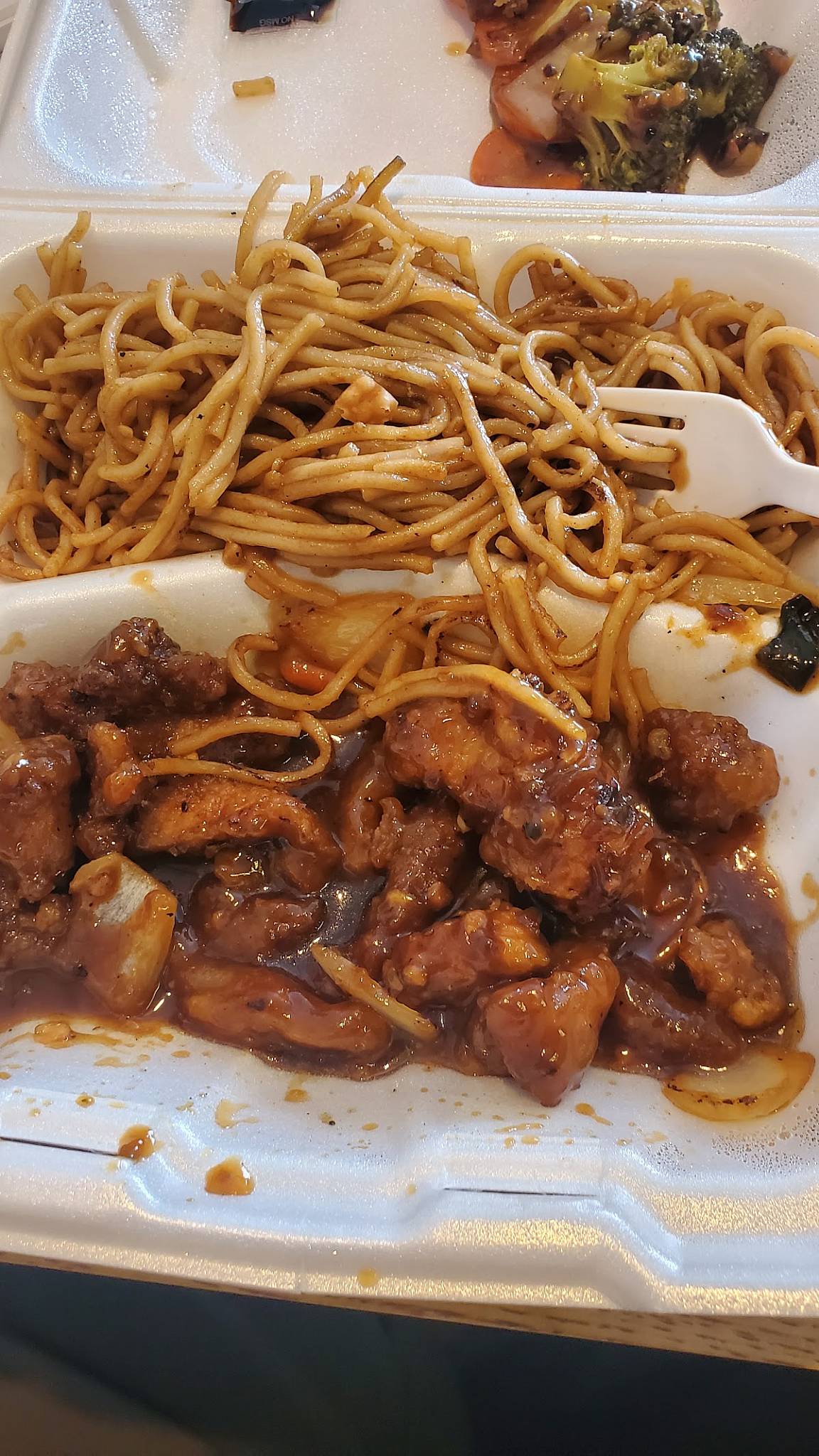 Menu at Saigon Garden (by Charlie Wongs) restaurant, Kalispell