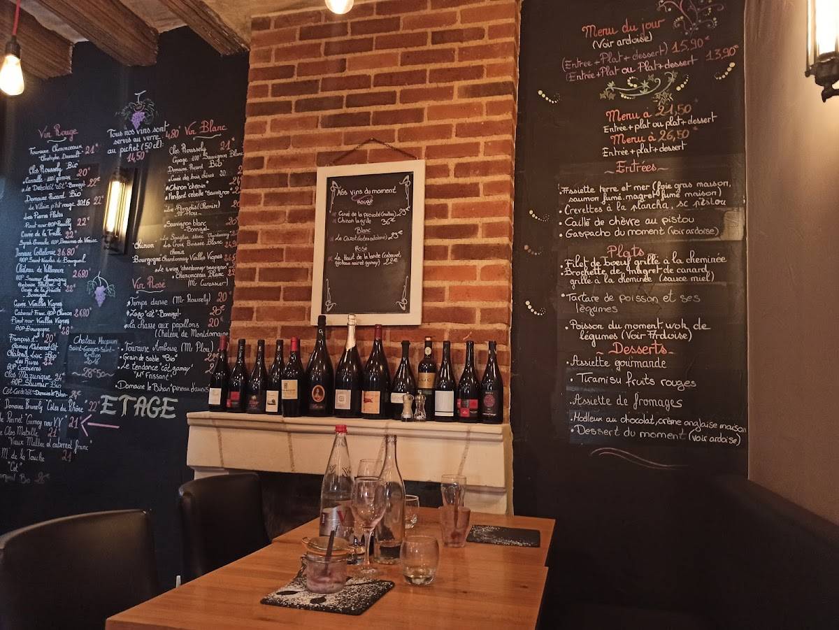 Menu at Le Parvis steakhouse, Amboise