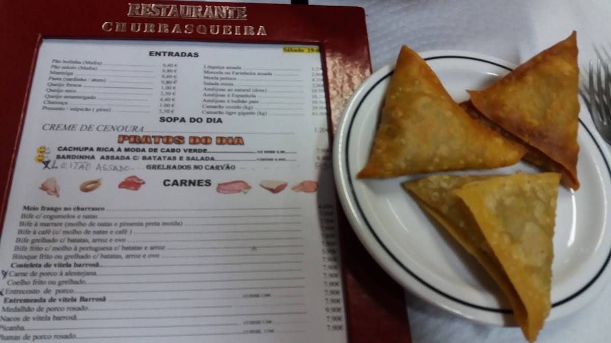 Menu em Angolana-restaurante, churrasqueira em Algés, Algés