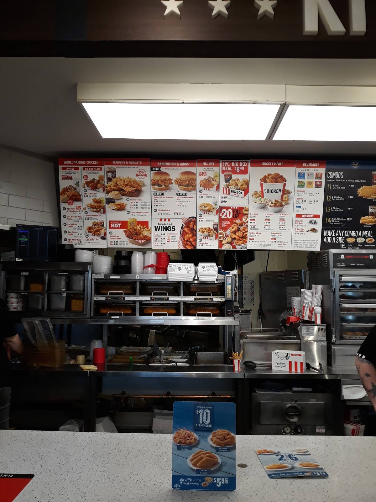 Menu at KFC fast food, Upper Sandusky, N Warpole St