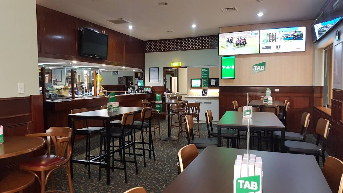 Menu at Mannum Community Club, Mannum