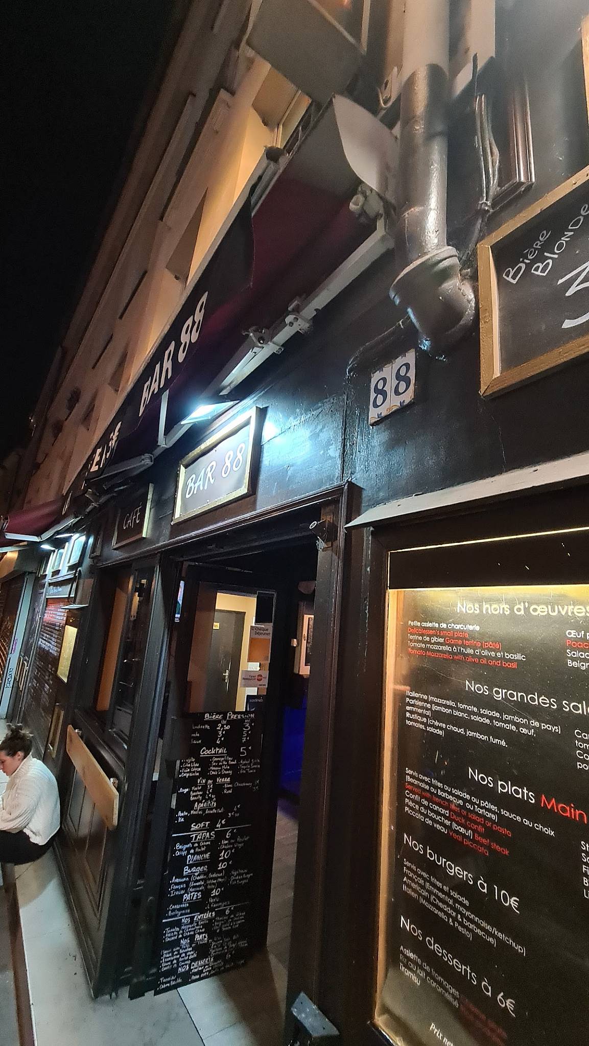 Menu au La Crète restaurant, Paris, 85 Rue Mouffetard