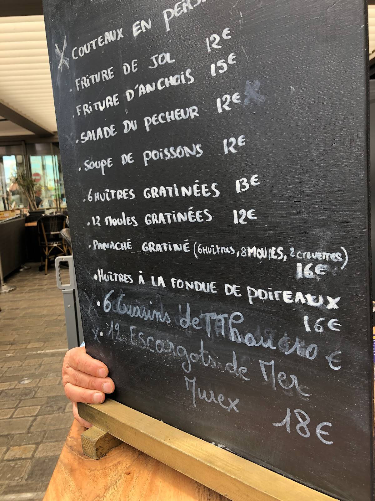 Menu at Chez François restaurant, Sète, 8 Quai Général Durand