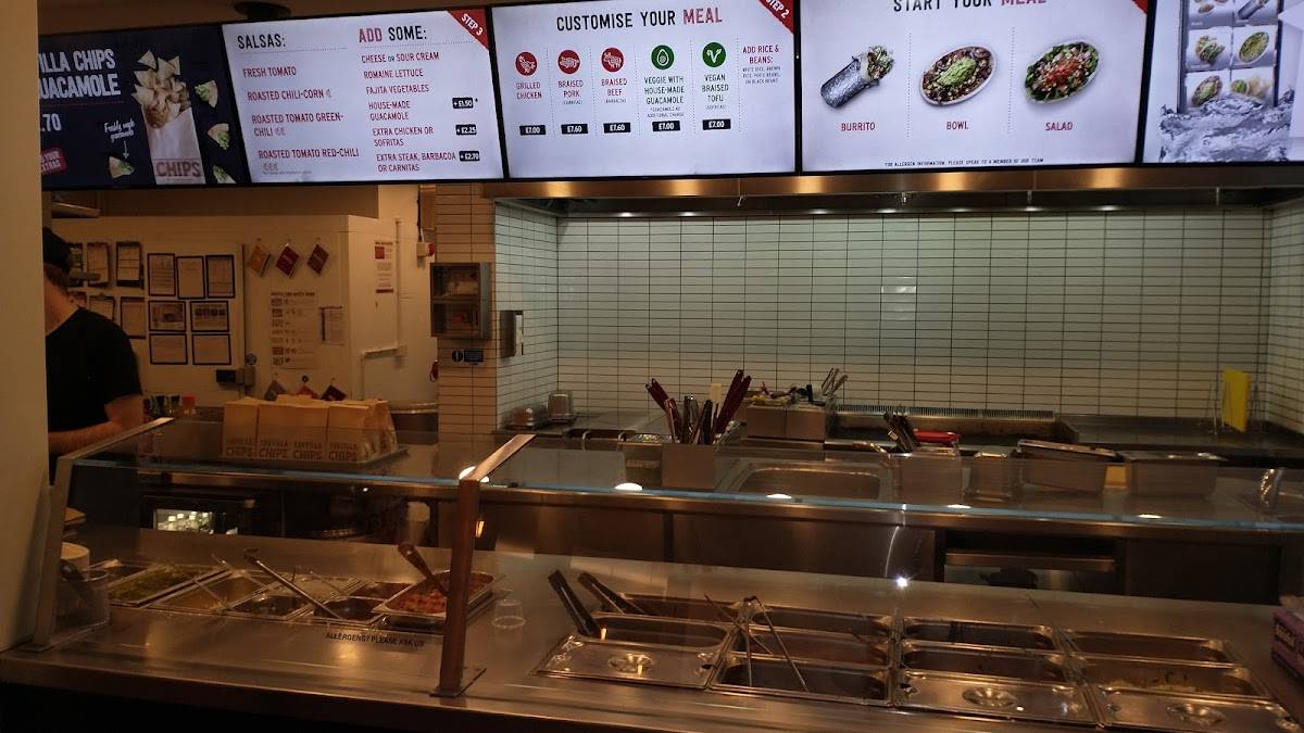 Menu at Chipotle Mexican Grill fast food, London, 114-116 Charing Cross Rd