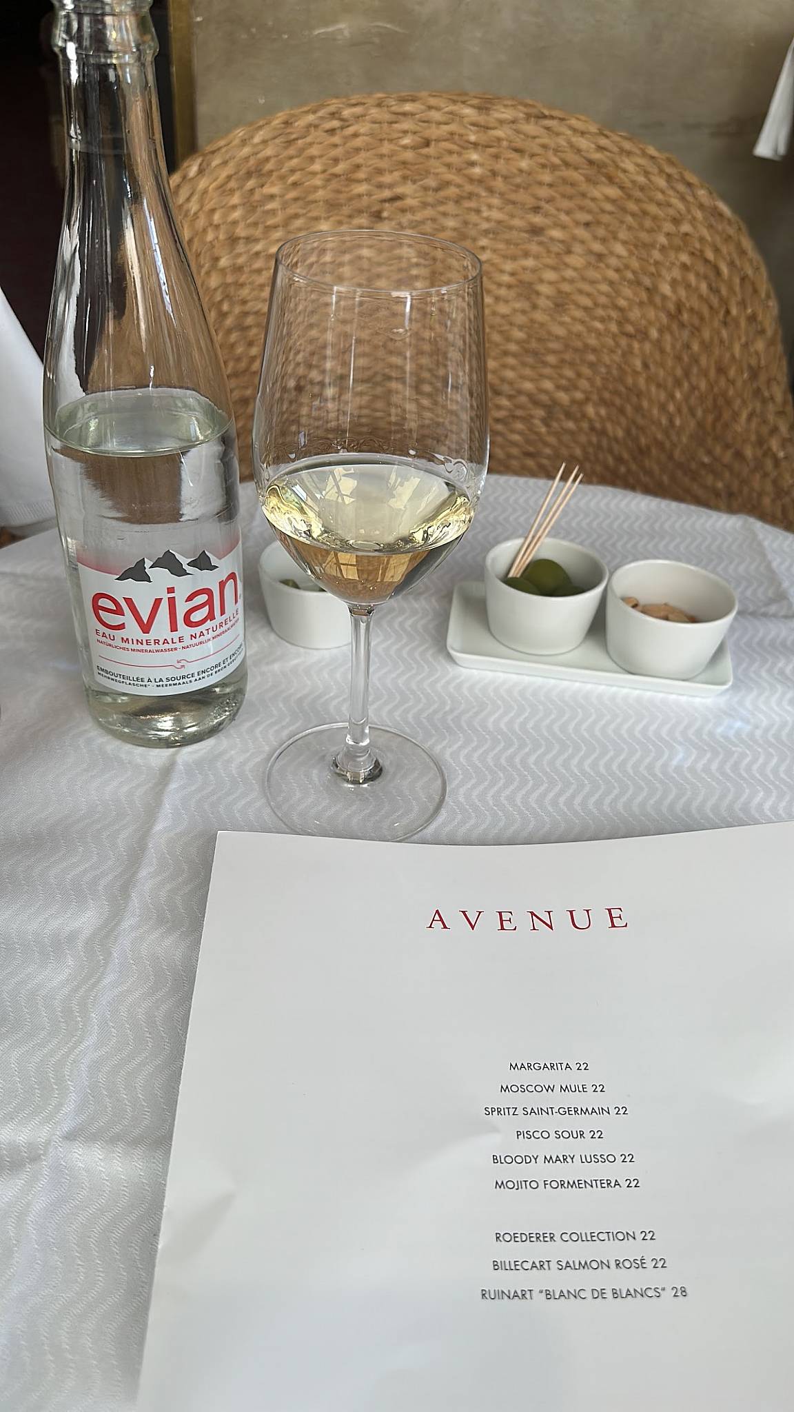 Menu at L'Avenue restaurant, Paris, 41 Av. Montaigne