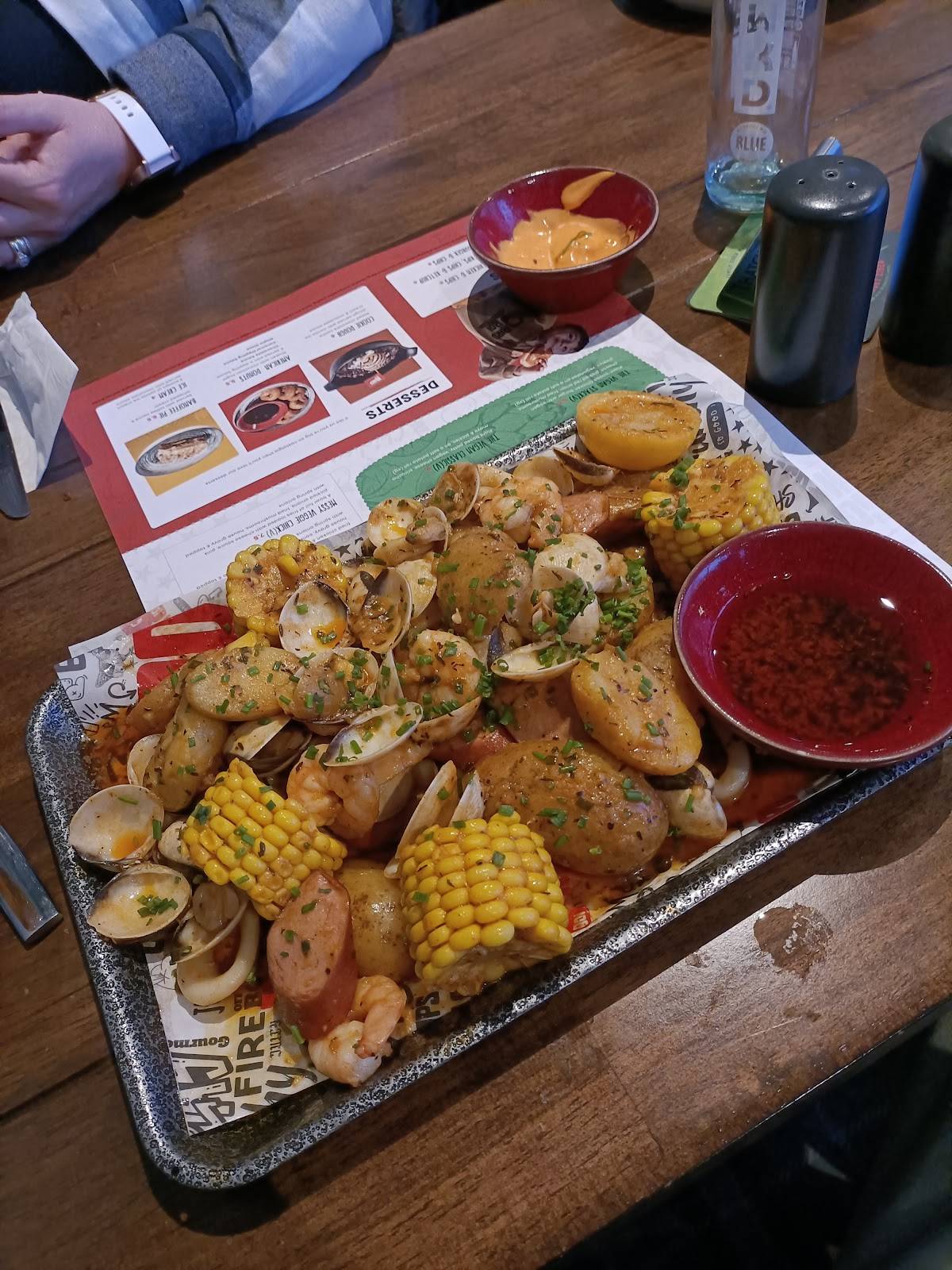 Menu at The Mount Tavern Public house & Restaurant, Wolverhampton