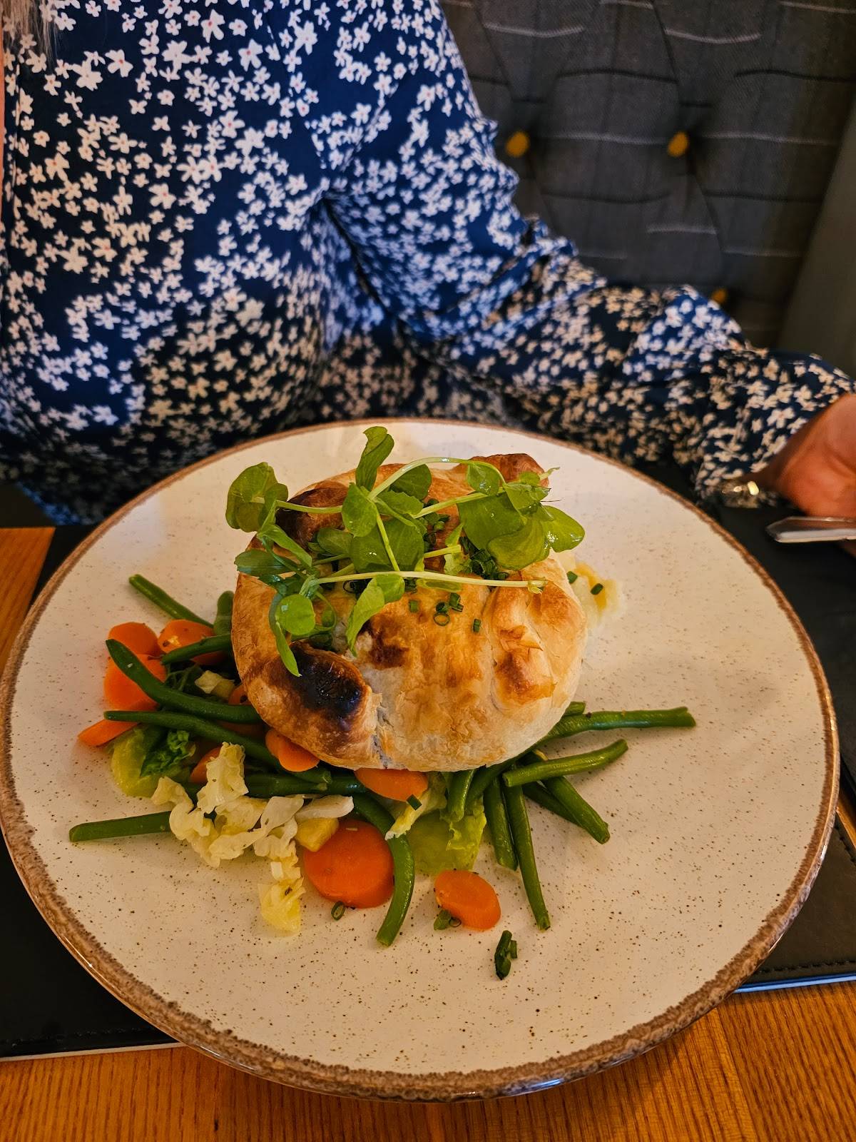Menu at Chequers Pub And kitchen, Burbage, Lutterworth Rd