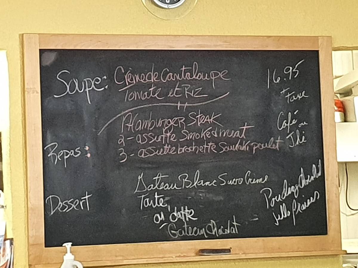 Menu au Casse-Croute Chez Claudette restaurant, Sainte-Marguerite-du ...